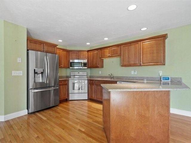 condo with 2 bedroom, Leicester MA ES103247375