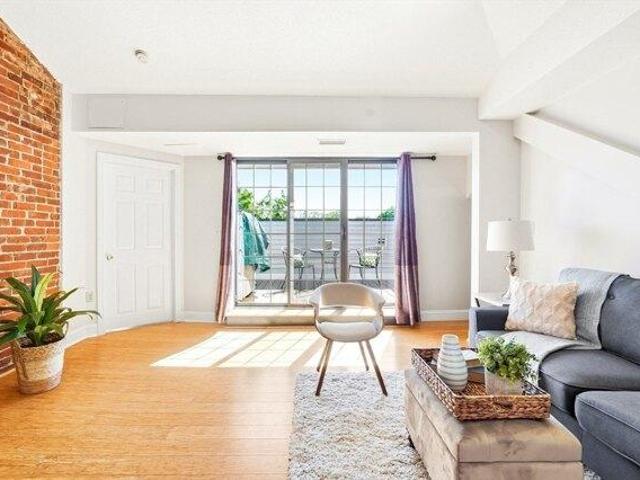 condo with 2 bedroom, Lexington MA ES103850612