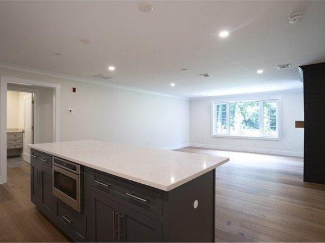 condo with 2 bedroom, Lexington MA ES105292433