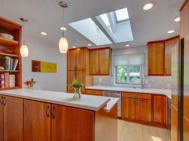 condo with 2 bedroom, Lincoln MA DS103932914