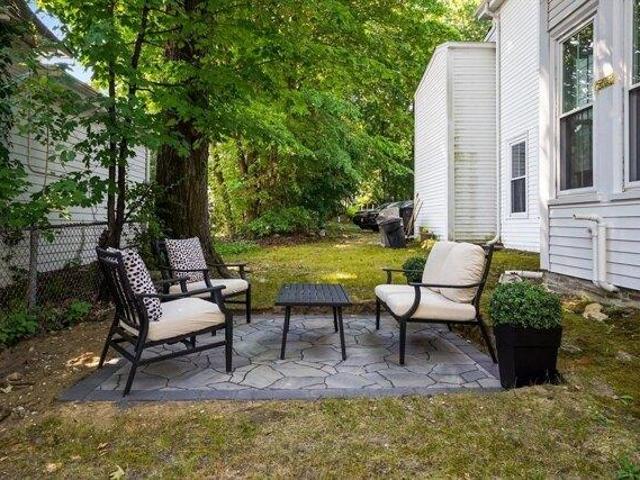 condo with 2 bedroom, Lincoln MA ES105140619