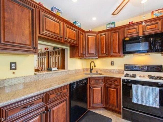 condo with 2 bedroom, Lincoln Park NJ ES104482115