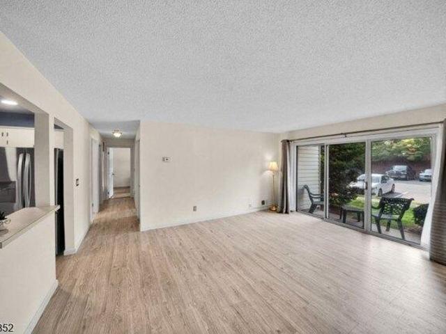 condo with 2 bedroom, Lincoln Park NJ ES105203400