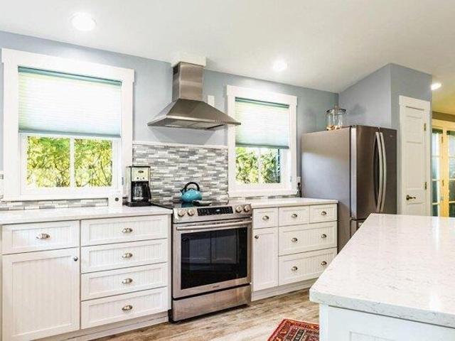 condo with 2 bedroom, Lincolnville ME ES105126687
