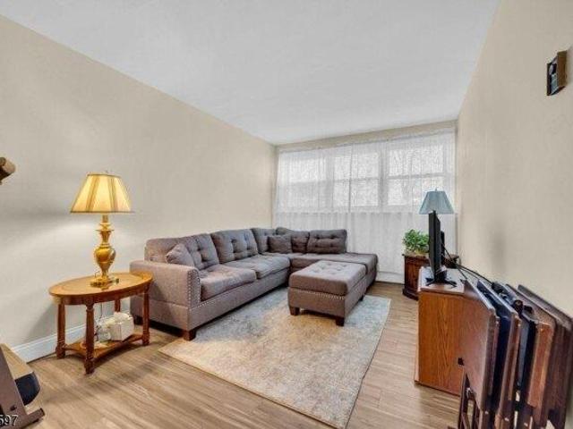 condo with 2 bedroom, Linden NJ ES103665135