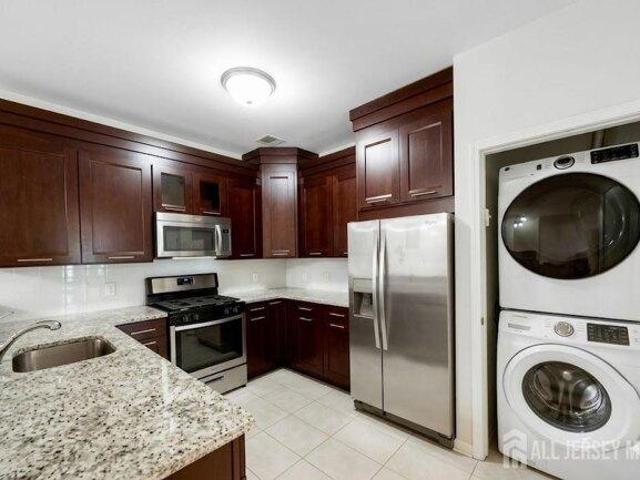 condo with 2 bedroom, Linden NJ ES104919904