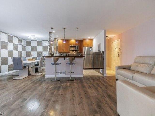 condo with 2 bedroom, Linden NJ ES105161033
