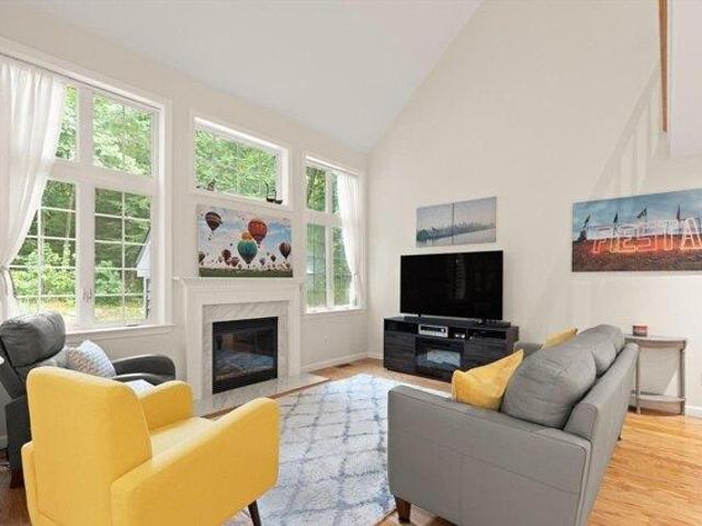 condo with 2 bedroom, Littleton MA ES105277984