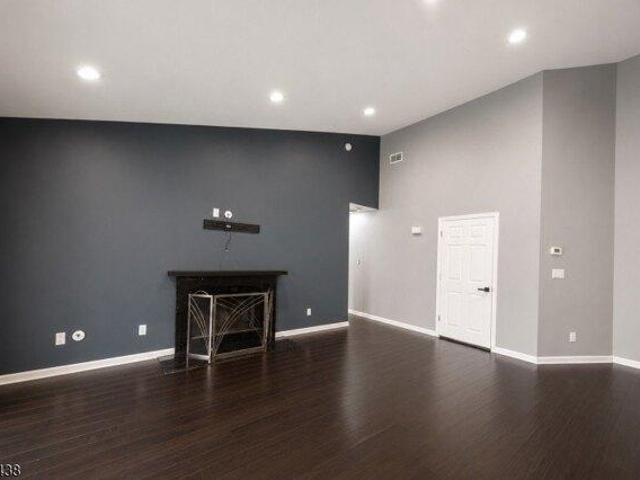 condo with 2 bedroom, Little Falls NJ DS102346149