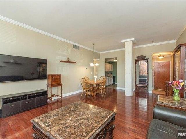 condo with 2 bedroom, Little Falls NJ ES104853331