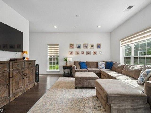 condo with 2 bedroom, Little Falls NJ ES104373697