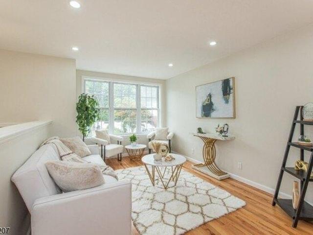 condo with 2 bedroom, Little Falls NJ ES105141389