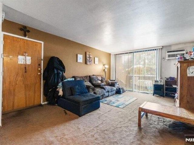 condo with 2 bedroom, Little Ferry NJ DS104411081