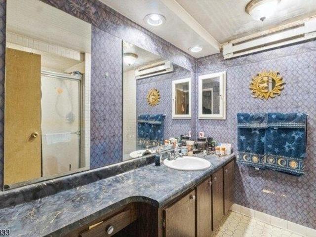 condo with 2 bedroom, Little Ferry NJ ES105159351