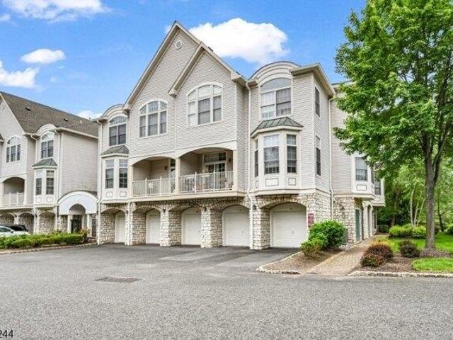 condo with 2 bedroom, Livingston NJ DLS101999049