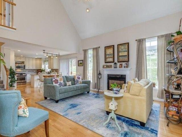 condo with 2 bedroom, Londonderry NH DS103184998