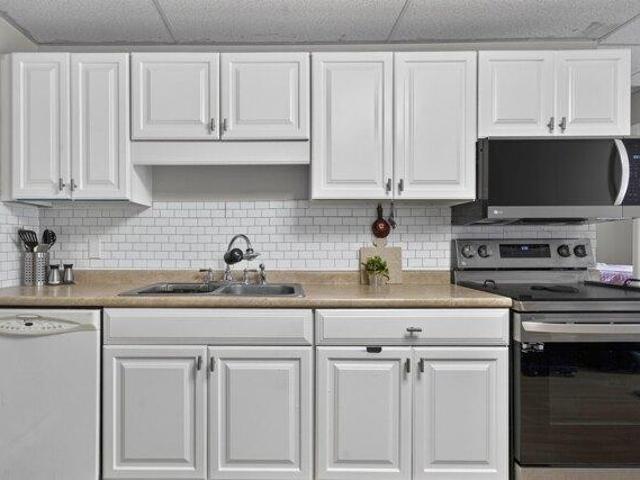 condo with 2 bedroom, Londonderry NH DS103807628