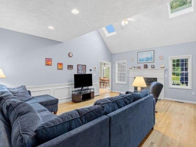 condo with 2 bedroom, Londonderry NH ES103969745