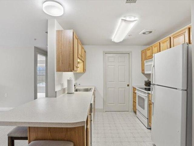 condo with 2 bedroom, Londonderry NH ES104114529