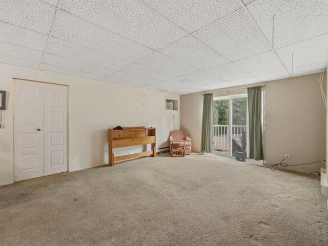 condo with 2 bedroom, Londonderry NH ES104477457