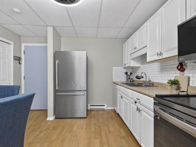 condo with 2 bedroom, Londonderry NH ES104606065