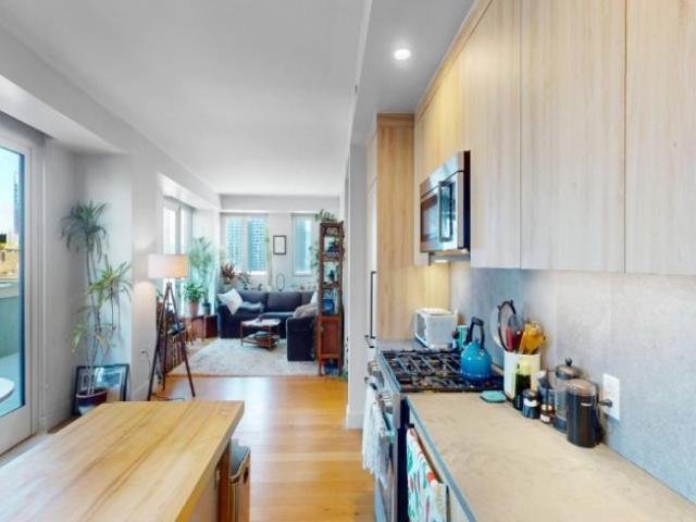 condo with 2 bedroom, LONG ISLAND CITY NY ES99852837
