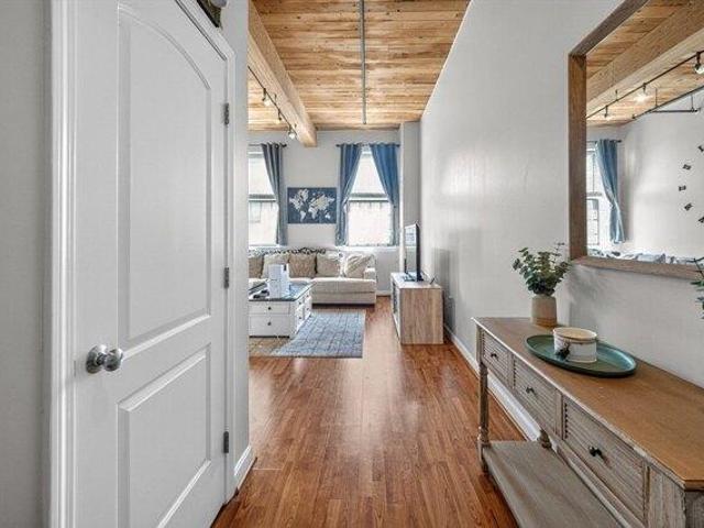 condo with 2 bedroom, Lowell MA DS104236627