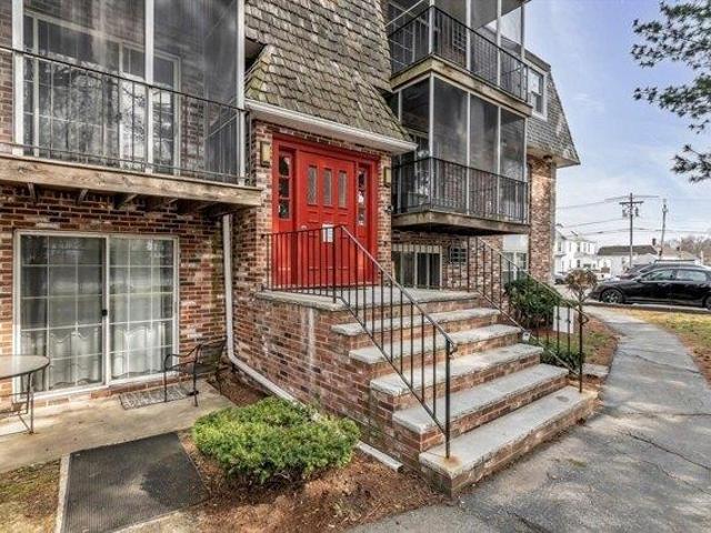 condo with 2 bedroom, Lowell MA ES102960595