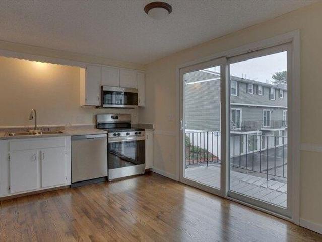 condo with 2 bedroom, Lowell MA ES102962317
