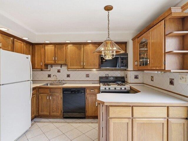 condo with 2 bedroom, Lowell MA ES103074814