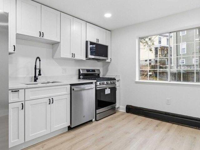 condo with 2 bedroom, Lowell MA ES103126054