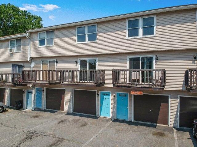 condo with 2 bedroom, Lowell MA ES104443907