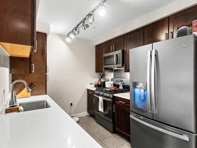 condo with 2 bedroom, Lowell MA ES104541733