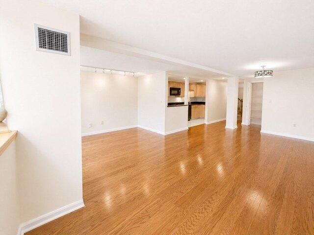 condo with 2 bedroom, Lowell MA ES104869954
