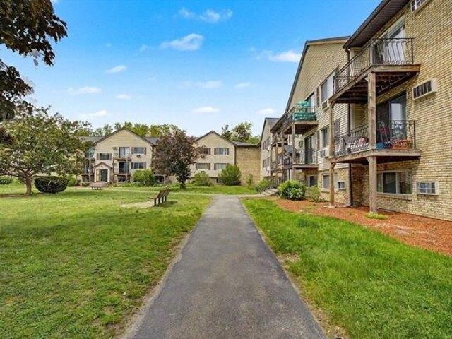 condo with 2 bedroom, Lowell MA ES105116211