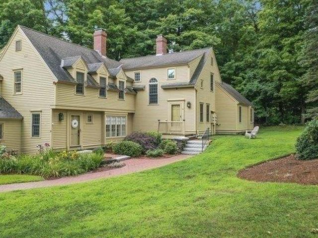 condo with 2 bedroom, Lunenburg MA DS102592444