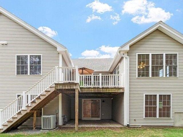 condo with 2 bedroom, Lunenburg MA ES103097560