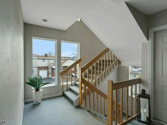 condo with 2 bedroom, Lyndhurst NJ ES103163224
