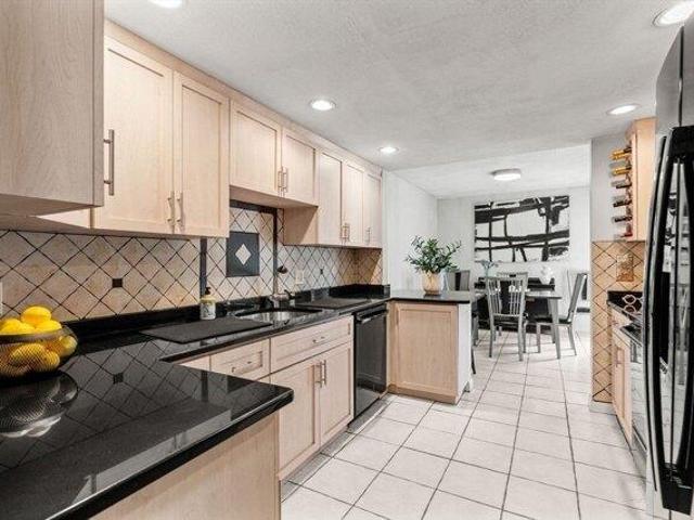 condo with 2 bedroom, Lynnfield MA ES103162240