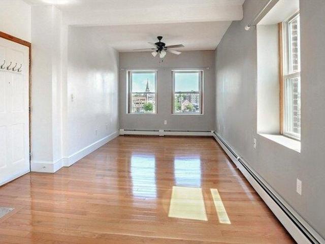 condo with 2 bedroom, m MA DS104352477