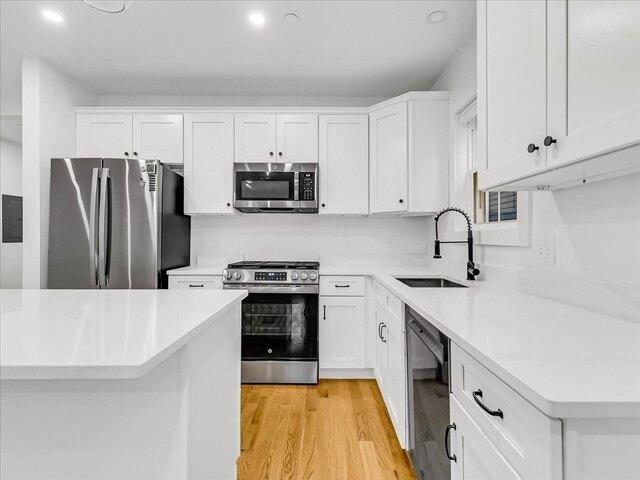 condo with 2 bedroom, m MA DS102632421