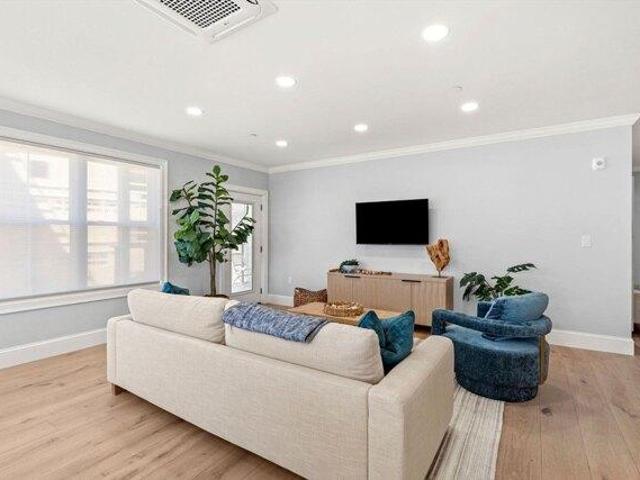 condo with 2 bedroom, m MA ES105095681