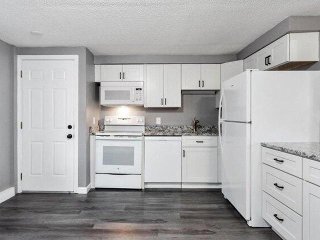 condo with 2 bedroom, m NH DLS102592610