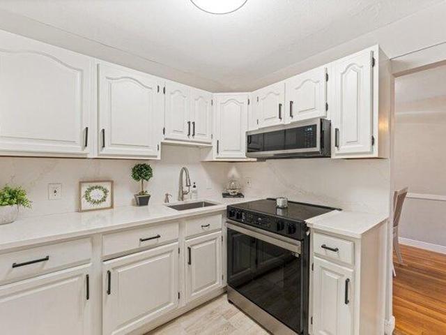 condo with 2 bedroom, m NH DLS102635807