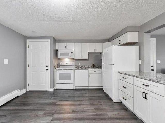 condo with 2 bedroom, m NH ES104836235