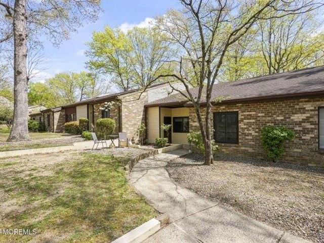 condo with 2 bedroom, Manalapan NJ DLS102475563