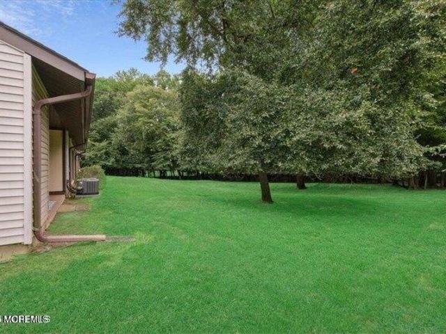 condo with 2 bedroom, Manalapan NJ DLS102799061