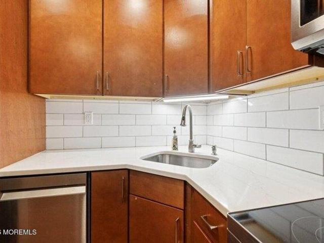 condo with 2 bedroom, Manalapan NJ DS102257743