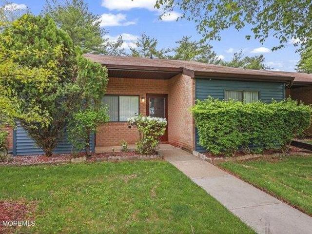 condo with 2 bedroom, Manalapan NJ ES104406494