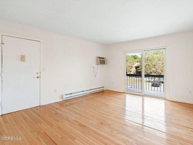 condo with 2 bedroom, Manalapan NJ ES105142839